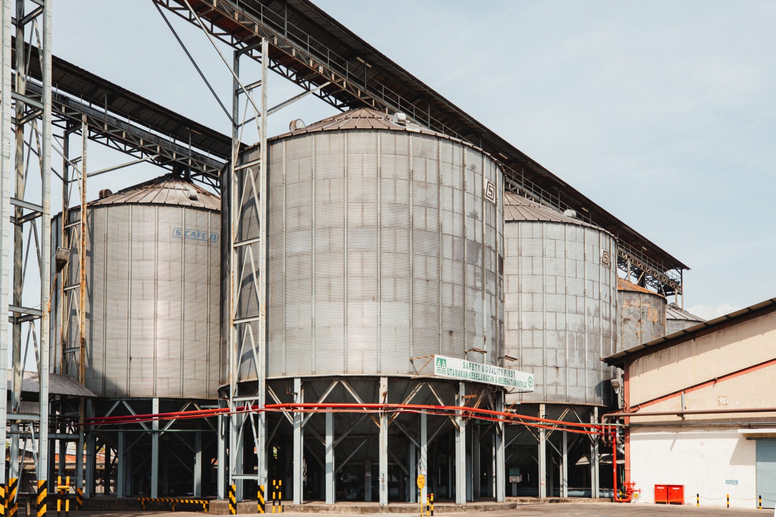 How Is Palm Oil Transported? From Plantation to Supermarket Shelf ...